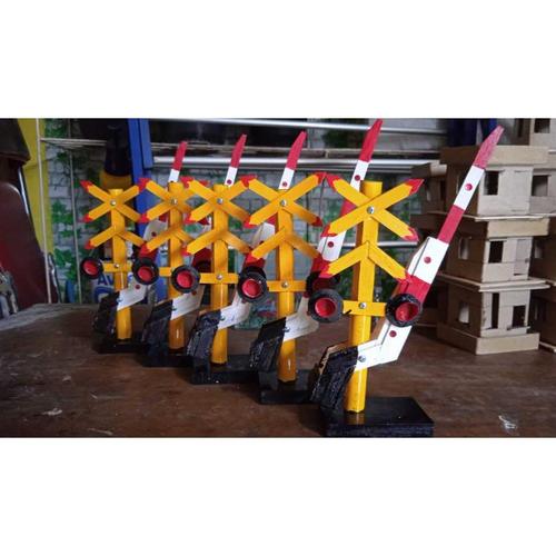 Jual Mainan miniatur Palang Pintu Kereta Api Indonesia Palang Sepur KAI ... Jual Mainan miniatur Palang Pintu Kereta Api Indonesia Palang Sepur KAI ...