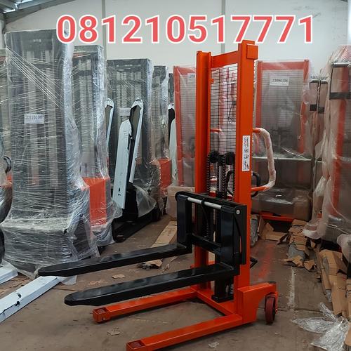 Jual hand stacker kapasitas 2 ton x 1.6 meter merek car lift - Kota ...