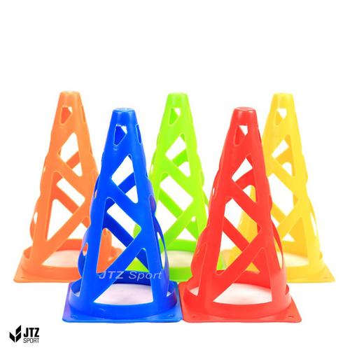 Jual Cone Model Kerucut Berlubang Lentur untuk Latihan Sepak Bola ...