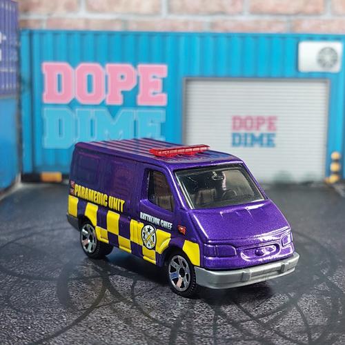 Promo Matchbox Ford Transit Paramedic Unit Loose From EMT 5 Pack - Kota ...