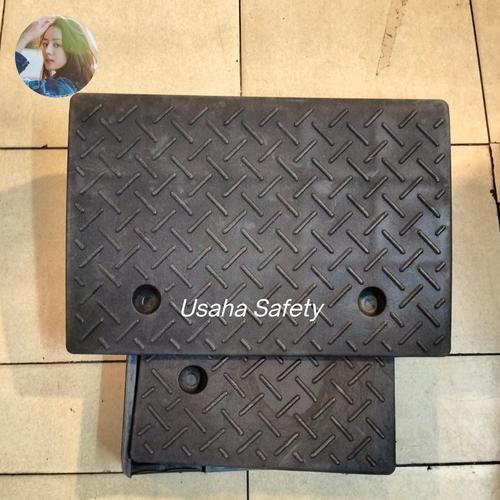 Jual Tanjakan Mobil Rubber Ramp / Rubber PVC Ramp Curp - Jakarta Barat ...