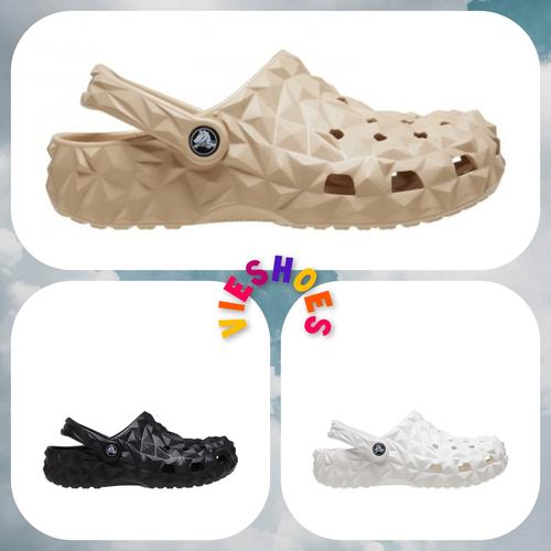 Jual Crocs Classic Geometric Clog Unisex - shitake, 38 - Jakarta Utara ...