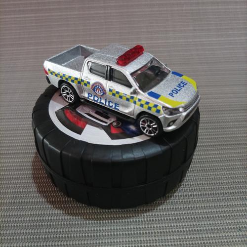 Jual Majorette toyota hilux revo police silver yellow (pomade series ...