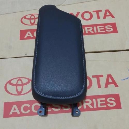 Jual tutup laci tengah arm rest console box Raize Rocky original - Kab ...