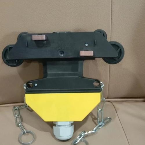 Jual Collektor Trolley Triple Collector Trolley MOBILIS 4 Pole 4/40 ...