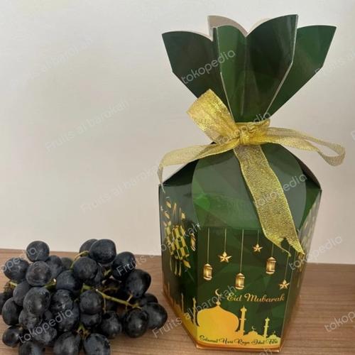Jual HAMPERS SPESIAL LEBARAN IED | PARSEl BUAH ANGGUR BLACK SEEDLES ...