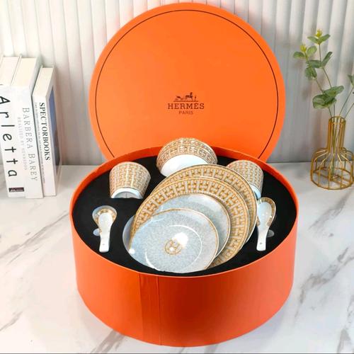 Jual Luxury Hermes Dinnerware Bone / Hampers Piring Mewah - Set H gold ...