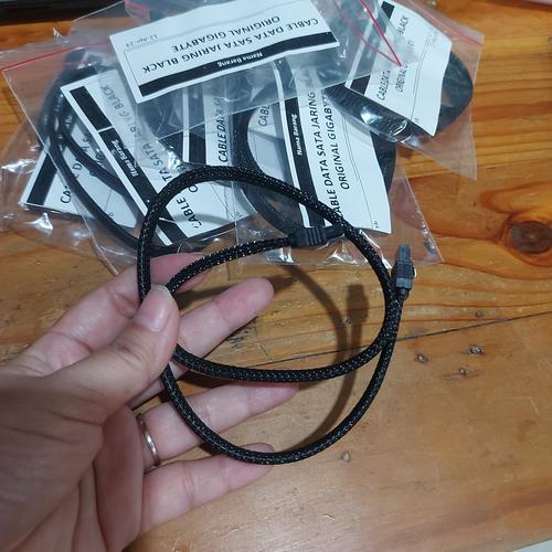 Jual CABLE DATA SATA JARING BLACK ORIGINAL GIGABYTE - Kab. Bekasi ...
