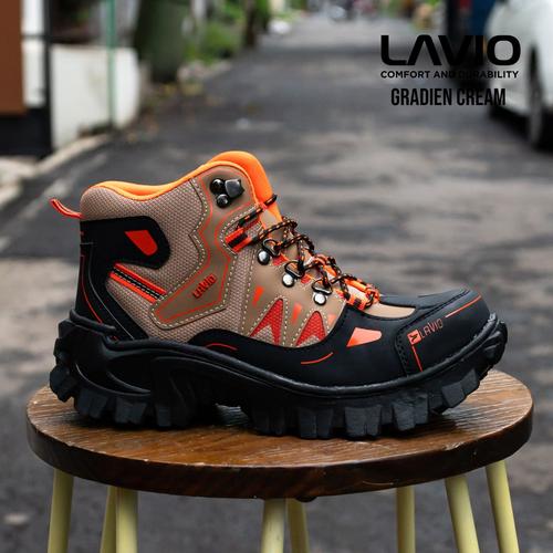 Jual Sepatu Safety Pria Boots Tinggi Ujung Besi Septi Kerja Proyek ...