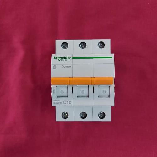Jual Schneider Electric NEW DOMAE MCB 10A 3P 6KA - DOMF01310 - Kota Tangerang - Pojok Jaya ...
