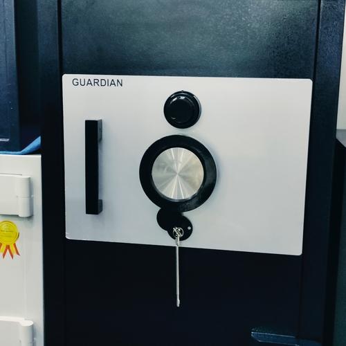 Jual Brankas Chubb terbaik Guardian size 1 Newrekondisi tinggi 120 cm ...