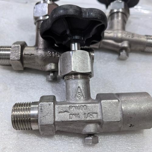 Jual Gauge Shutt Off-Valve 1/2" MNPT X FNPT 400BAR DN4 PN400 SS316 ...