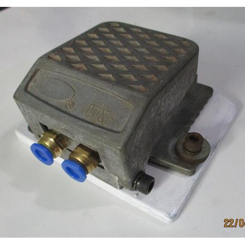 Jual Foot Switch Angin Pneumatic hose 8mm drat fitting 1/4in - Kab ...