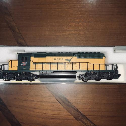 Jual Kato N Scale DC Analog Diesel Locomotive EMD SD40-2 C&NW - Kota ...