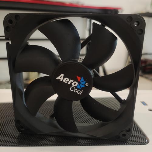 Jual Kipas Komputer Fan PC CPU Aero Cool Aerocool 1800 RPM input Molex ...