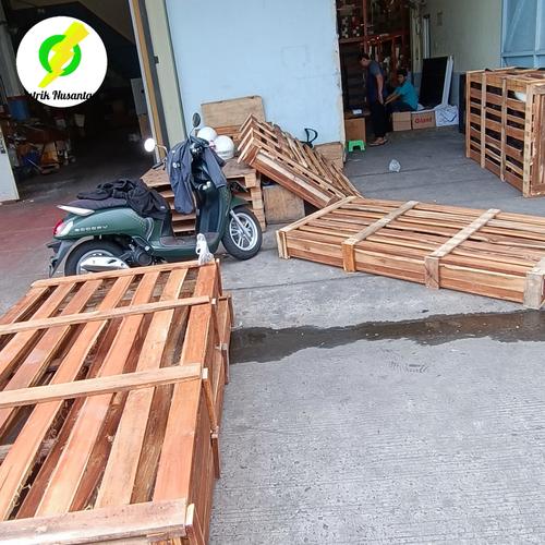 Jual Packing Palet Peti Kayu Untuk Solar Panel 415WP dan 550WP ...