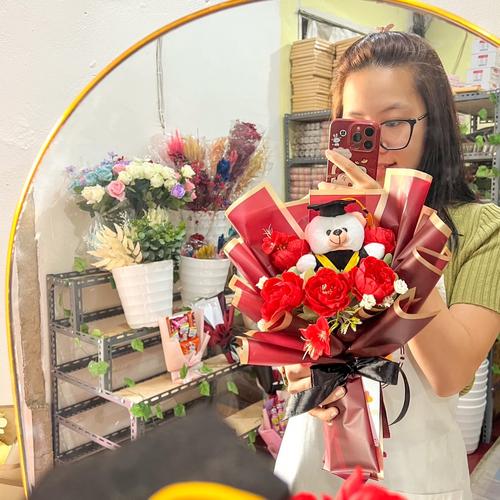 Jual buket bunga wisuda buket boneka wisuda premium bouquet bucket ...