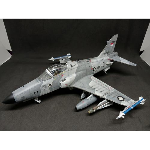 Jual Miniatur Pesawat Jet Tempur Hawk 209 TNI AU Indonesia Skala 48 Skd ...