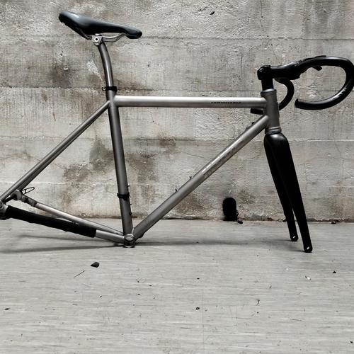 Jual Like new moots titanium rcs frame set th 2022 40 th edition ...