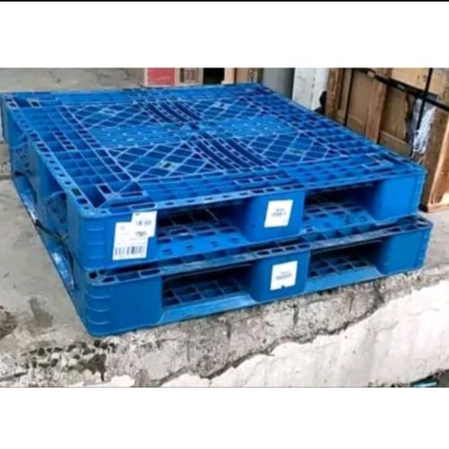 Jual palet plastik second berkualitas warna biru ukuran 110×110×12 ...