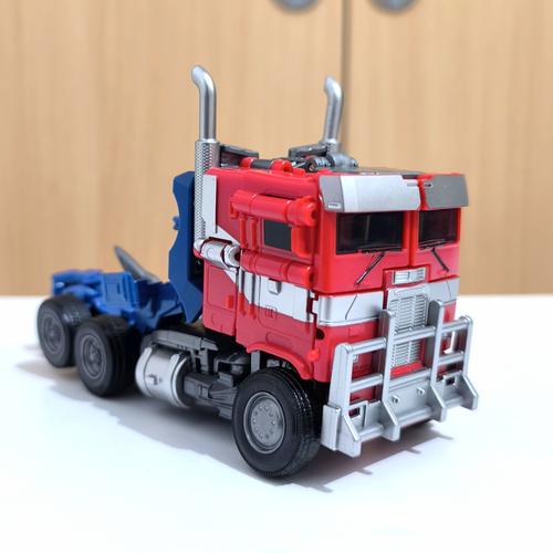 Jual Transformers Bootleg KO BMB OP 01 Optimus Prime - Kab. Lampung ...