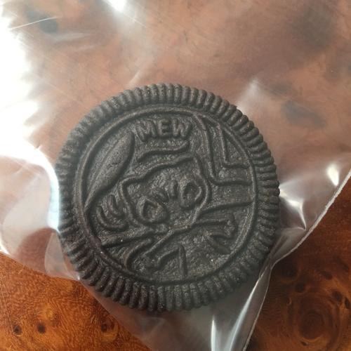 Jual Oreo MEW rare langka pokemon coklat mulus - Kota Bandung - istana ...