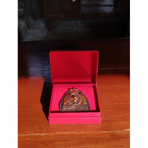 Jual Koleksi Pin Lencana Topi Polisi Kerajaan Kanada RCMP/Royal ...