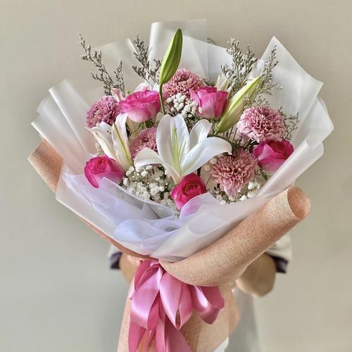 Jual Lilies gompie version pink fuchsia bouquets bucket buket bunga ...