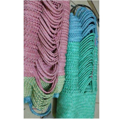 Jual Ada!! Tas anyaman polos berbagai ukuran dan warna - biru lurik, S ...