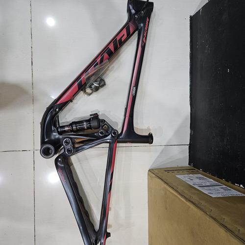 Jual frame 29er carbon pivot mach 4 SL not specialized epic not scott ...