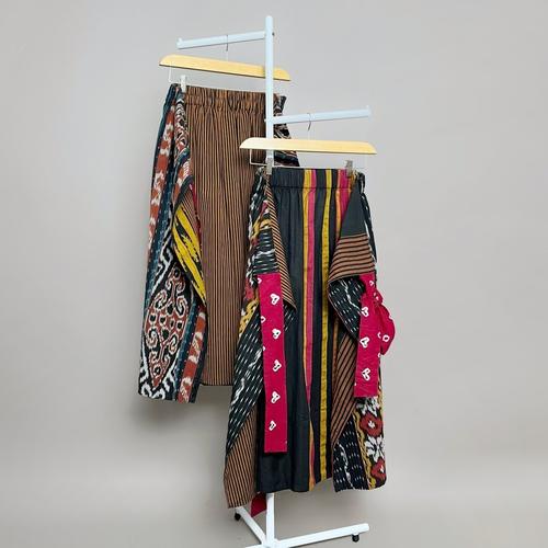 Jual Rolini Skirt (Rok Wanita) ~ by KaLu - Domd. Gold Ikat, all size ...