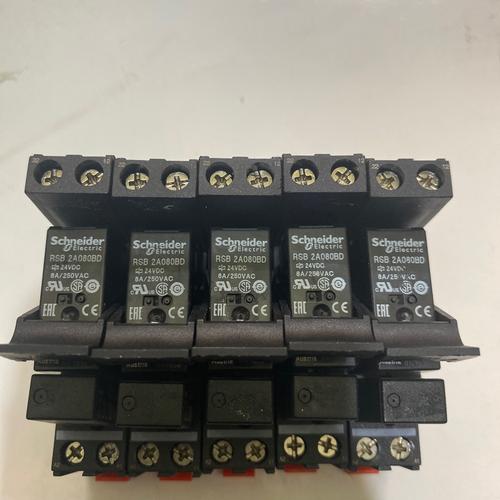 Jual Relay schneider RSB2A080BD 24VDC(8 pin 8A)+socket RSZE1S48M - Kota ...