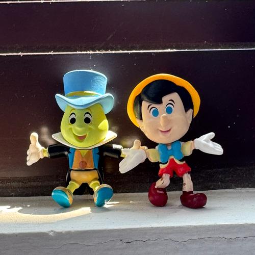 Jual DISNEY 100 PINOCCHIO & JIMINY CRICKET Mini Figure BUNDLE SET Cow ...