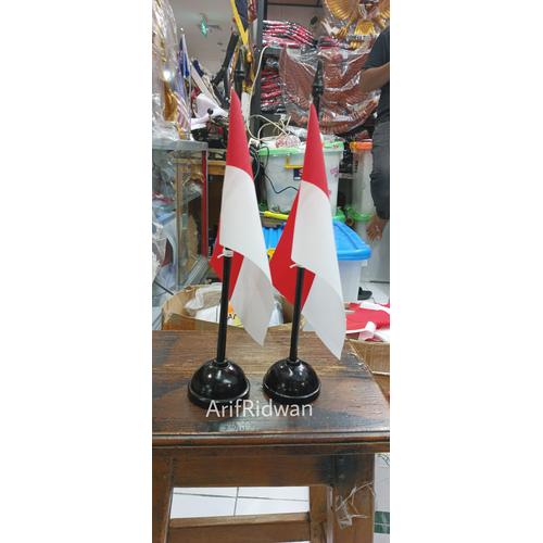 Jual Bendera merah putih + Tiang meja kayu - Jakarta Pusat ...