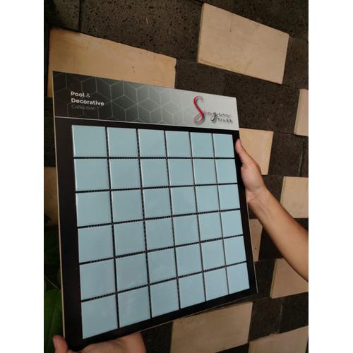 Jual Keramik Mosaic Tile Kotak Biru Type Blue Square - Singres Mosaic ...