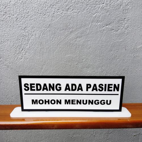 Jual Sign label tanda meja sedang ada pasien - label meja sign akrilik ...