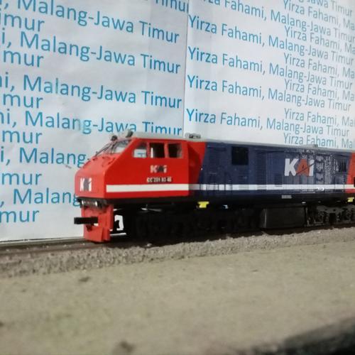 Jual Miniatur lokomotif kereta api Indonesia CC 201 livery hidung ...