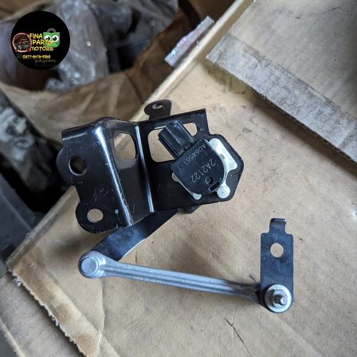 Jual sensor suspensi auto leveling lampu allnew Pajero original ...