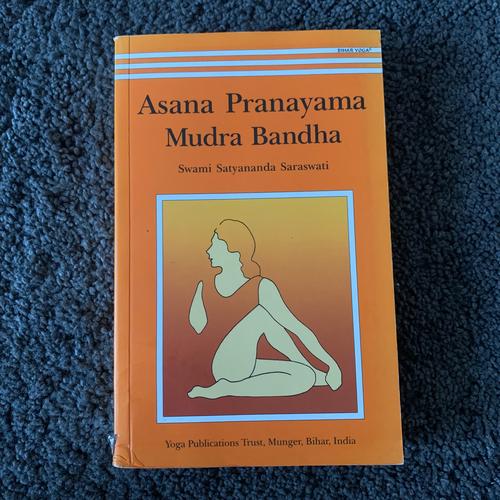 Jual ASANA PRANAYAMA MUDRA BANDHA by SWAMI SATYANANDA SARASWATI - Kab. Bogor - JBL BOOKS | Tokopedia