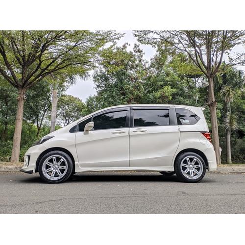 Jual Velg mobil honda Freed pake HSR Daimon R17 lubang 8 - Jakarta ...