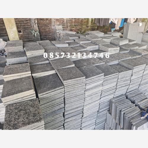 Jual Batu Andesit Hitam Tulungagung 20 x 20 x 2cm - Kab. Tulungagung ...