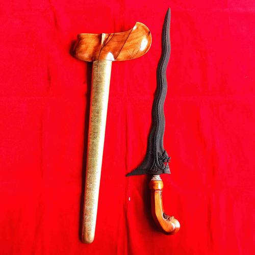 Jual Keris Naga Raja Luk 7 Pamor Keleng Koleksi Istimewa - Kab ...