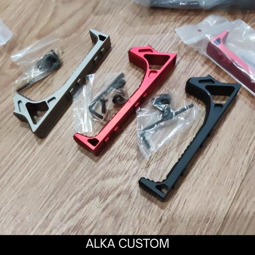 Jual FOREGRIP MLOK RIS HANDGRIP M4 - Kab. Bogor - A-R SHOP PART | Tokopedia