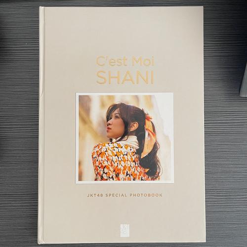 Jual JKT48 Photobook "C'est Moi SHANI" - Photobook, Postcard, Photo ...