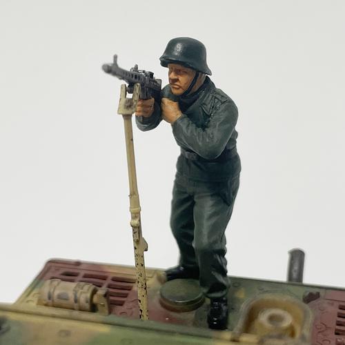 Jual Figure Soldier with MG42 Machine Gun for The Jagdtiger Tank ...