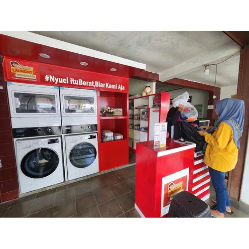 Jual Partisi Mesin Laundry | Rumah Mesin Laundry | Interior Laundry ...