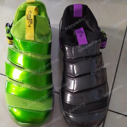 Jual Sepatu Kamen Rider Double W By Henshin Bandai Very Rare - Kab ...