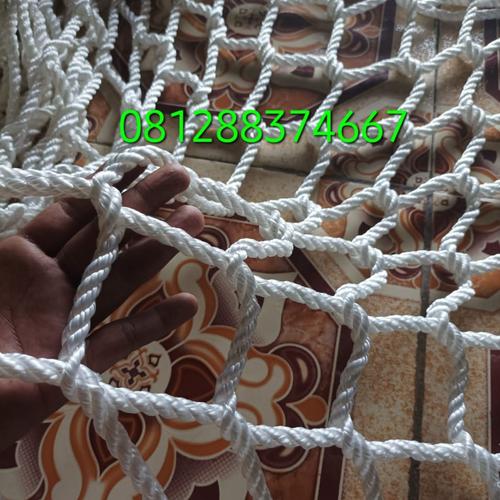 Jual safety net nilon 12mm, mesh 10cm. jaring pengaman orang jatuh ...