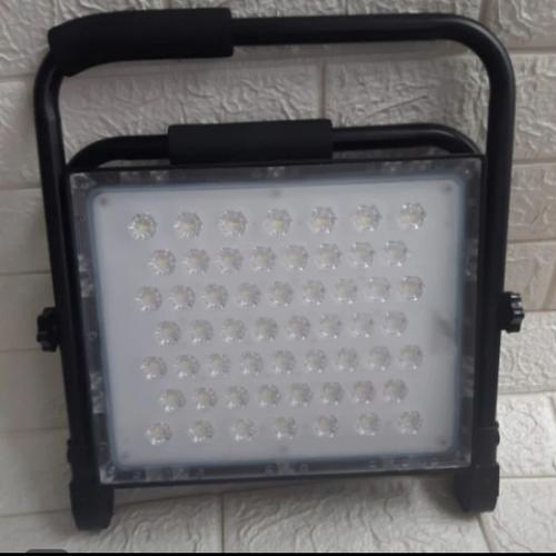 Jual Lampu Sorot portable Solar Cell/ Lampu Tembak Tenaga Surya 30W 50W ...