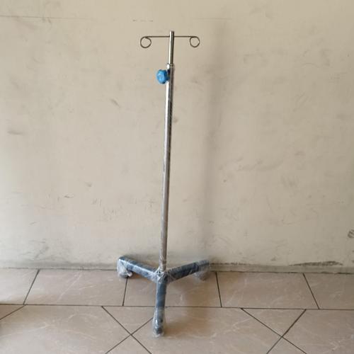 Jual Tiang infus stainless steel kaki 3 plastik / tiang infus kaki ...